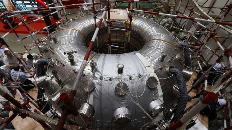 China Successfully Powers Up Its "Artificial Sun" Nuclear Fusion ...